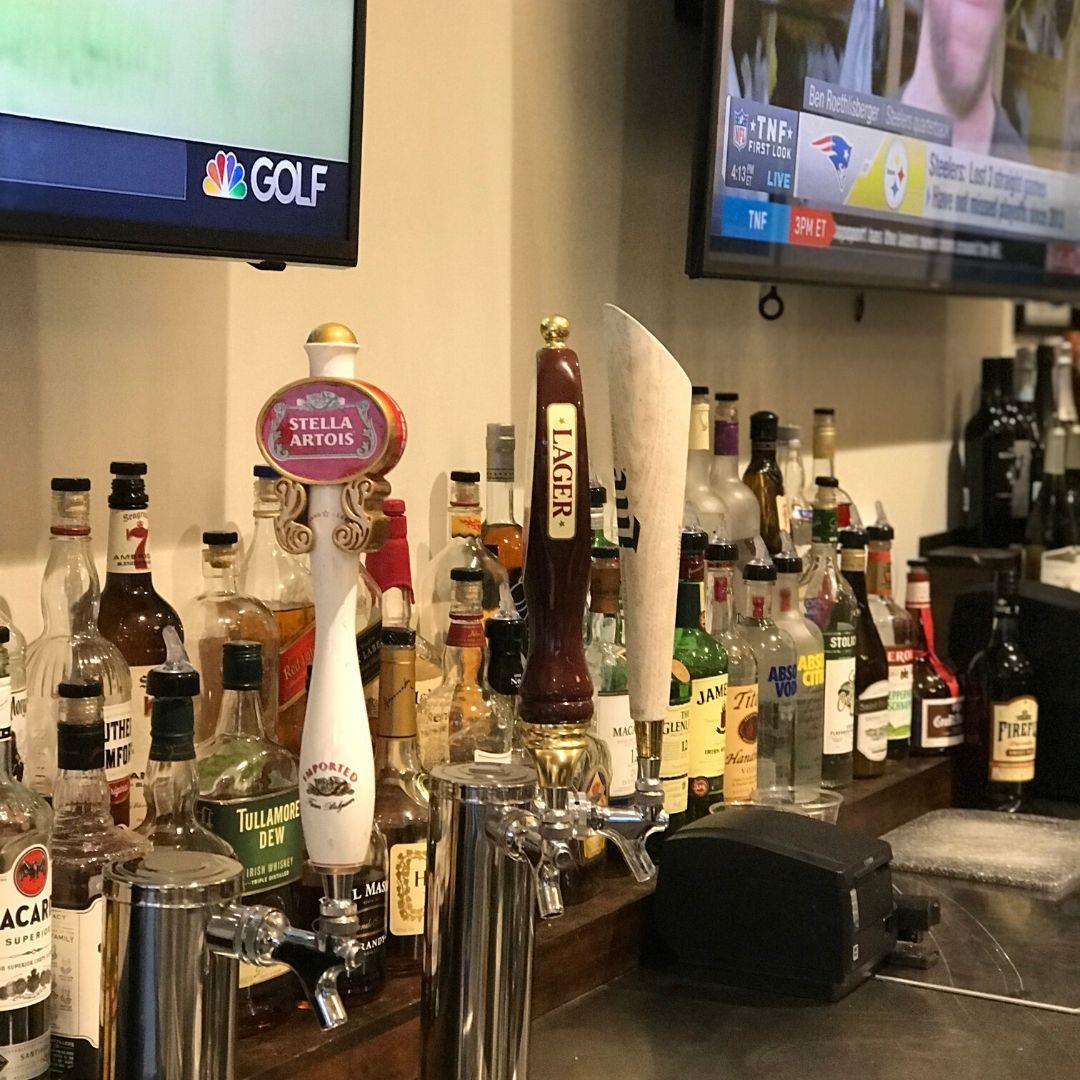 Bar & Grill - Heron Glen Golf Course